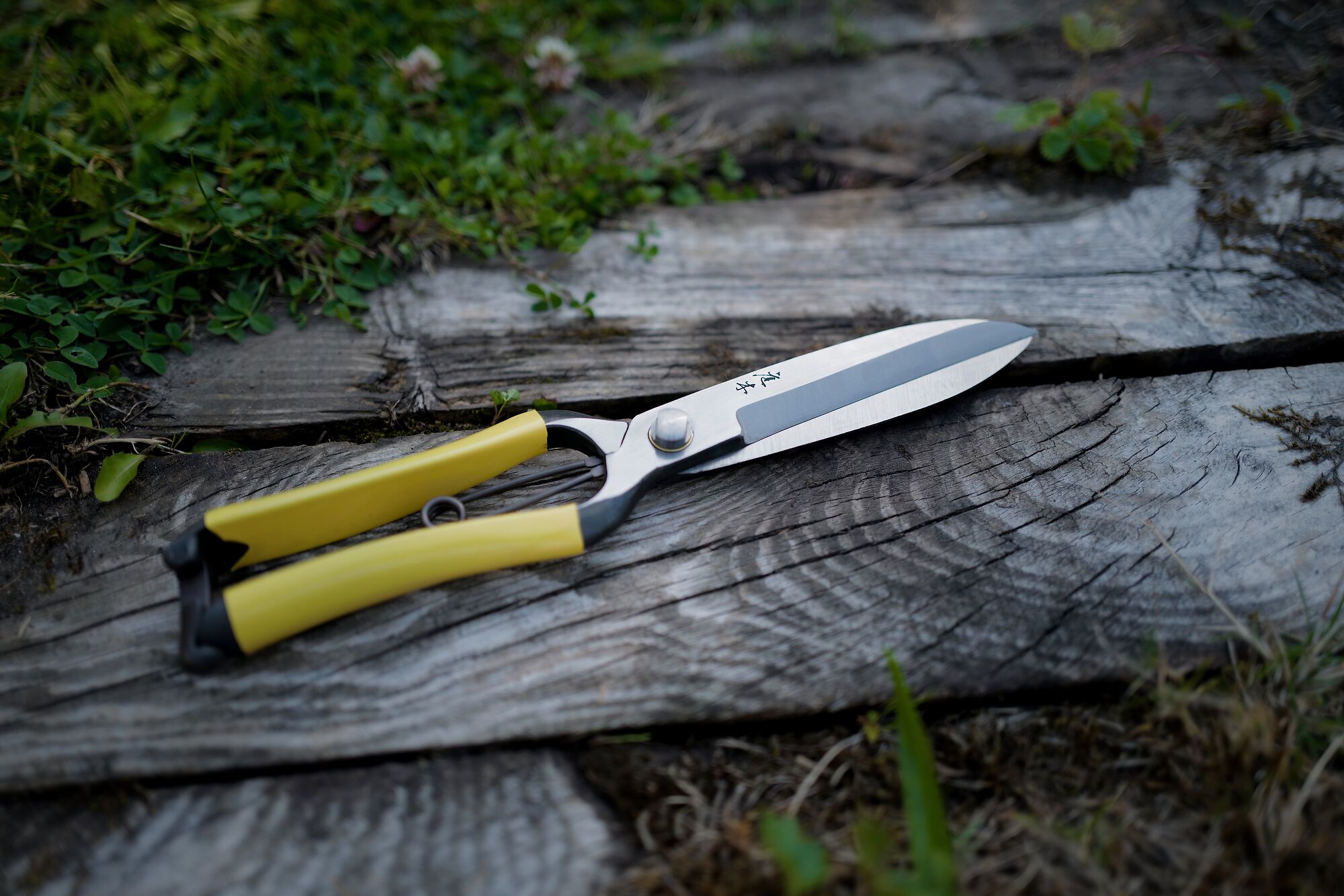 Niwaki GR Pro Topiary Clippers - Hand forged in Japan