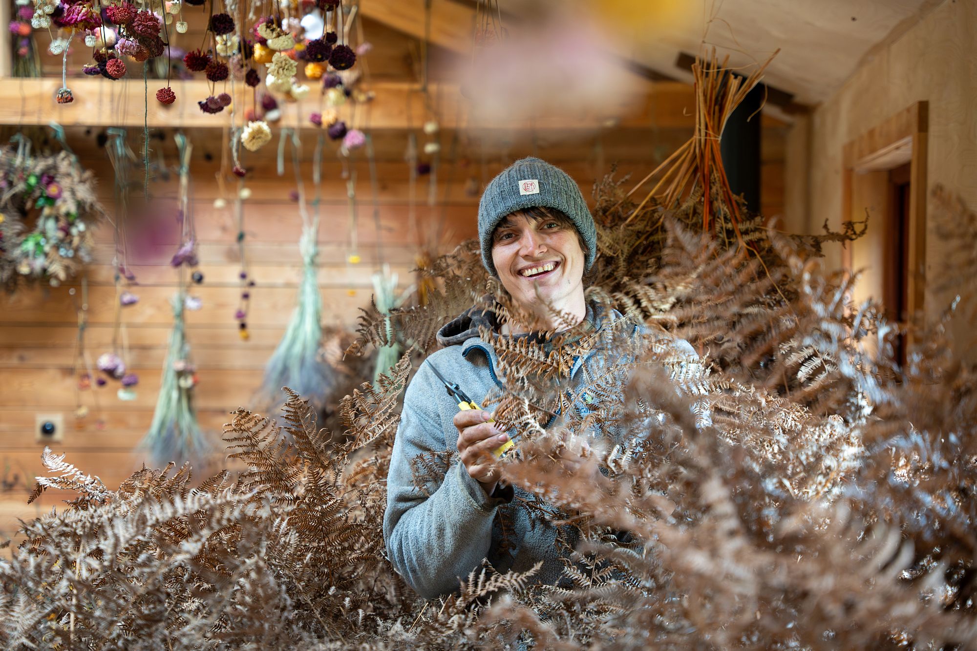 Niwaki visits Alfie Nickerson at Burnt Fen Flowers