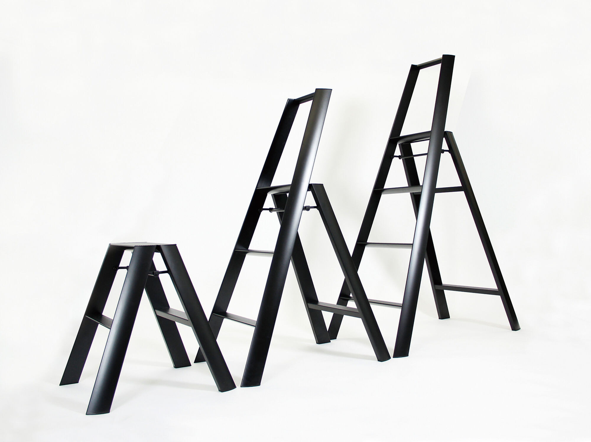 Lucano 4 Step Ladder - Niwaki