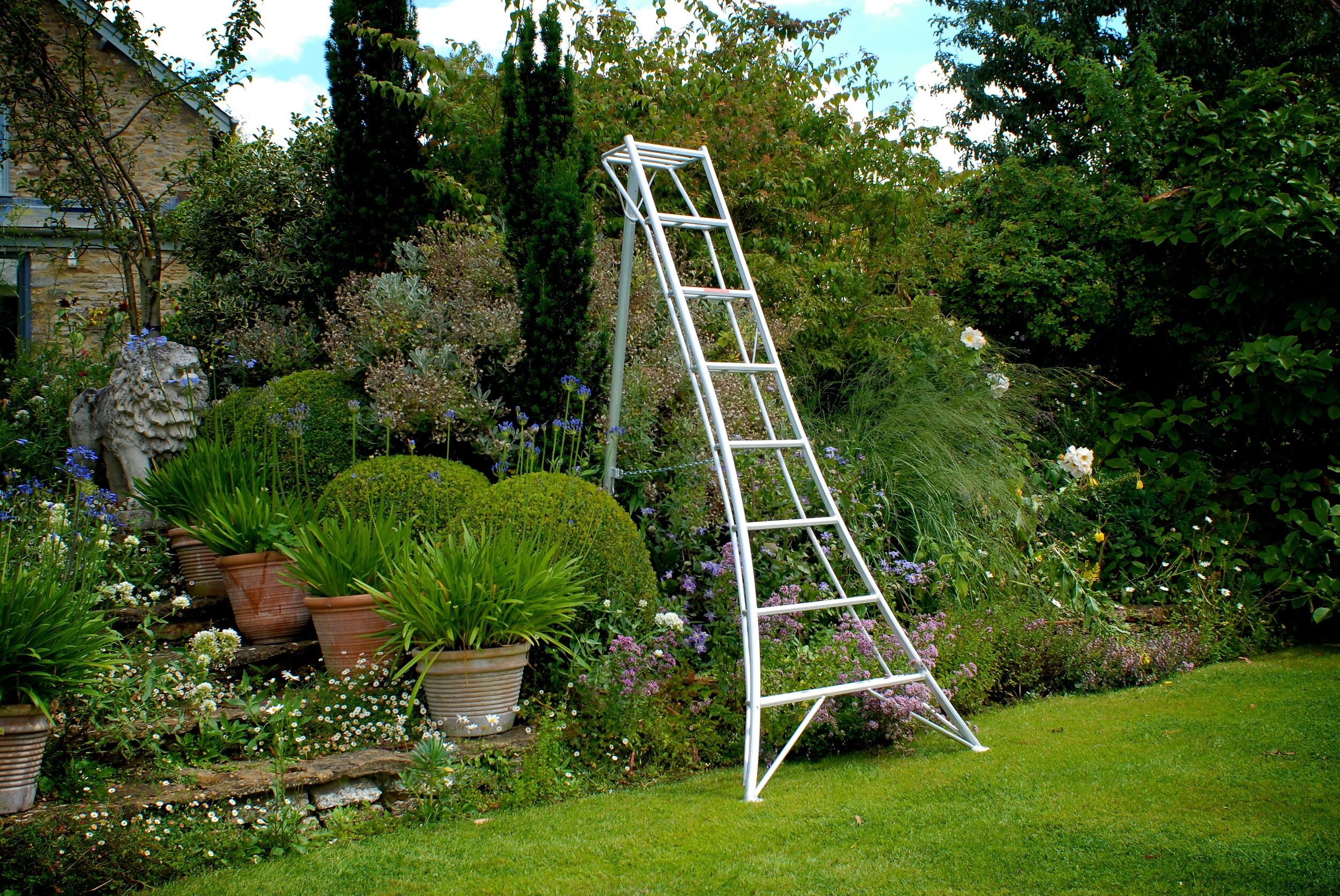 Niwaki Are The UK’s Original Tripod Ladder Supplier