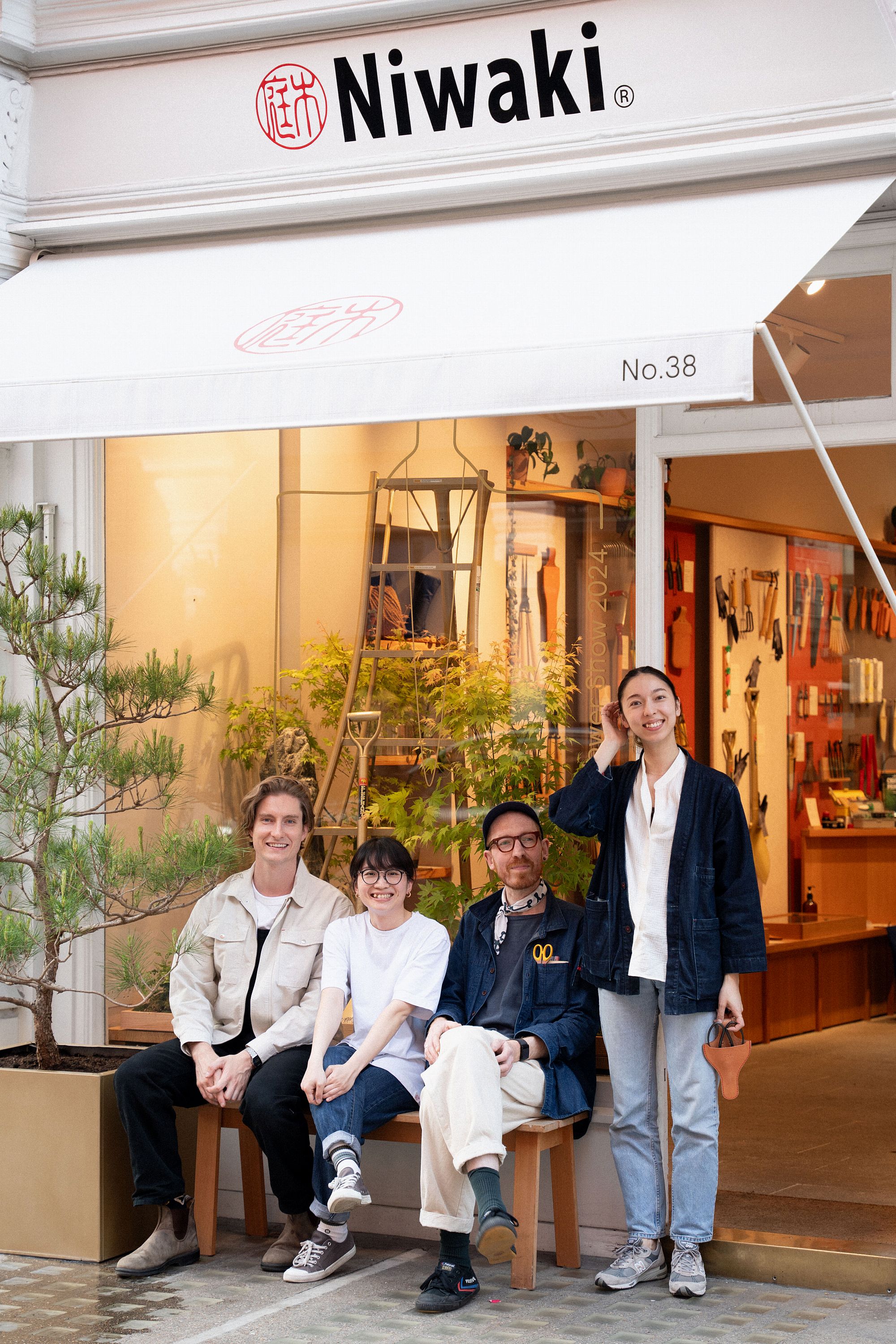 Niwaki - Japanese Tripod Ladders, Fine Pruning Tools & Other Great ...